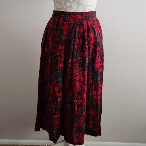 Koret | Skirts | Vintage Red Koret Skirt Wpocket Small | Poshmark